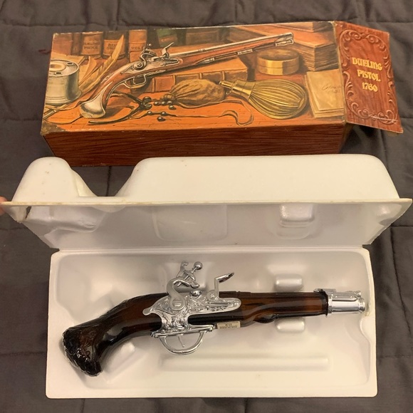 Avon | Accents | Vintage Avon 76 Dueling Pistol After Shave Bottle ...